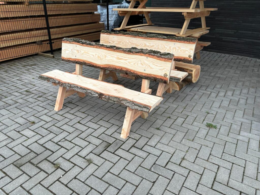 Houten bank - Zaaghuis Vriezenveen
